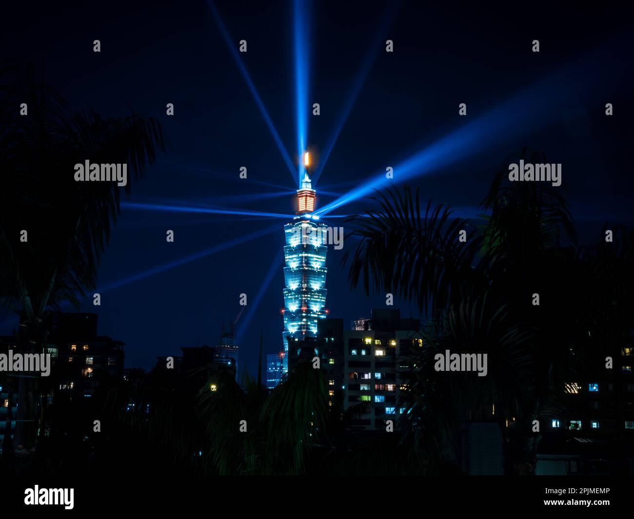 Dramatic taipei skyline lights hi-res stock photography and images - Alamy