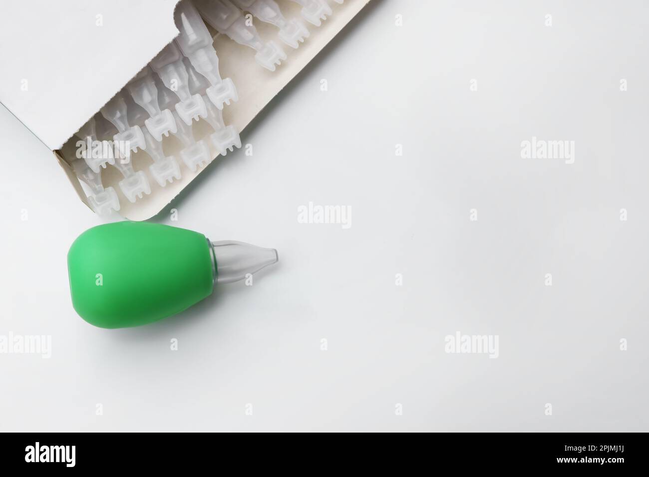 Package with single dose ampoules of sterile isotonic sea water ...
