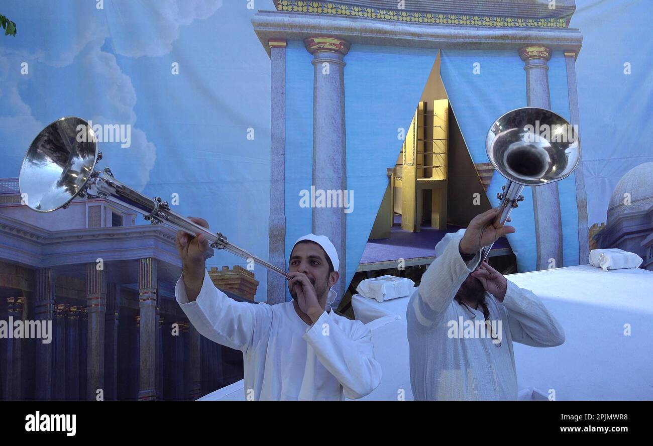 Animal sacrifice jerusalem temple hi-res stock photography and images ...