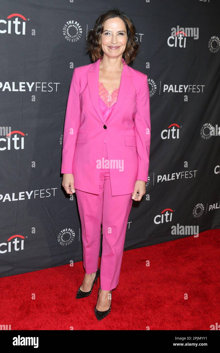 Wendy moniz yellowstone hi-res stock photography and images - Alamy