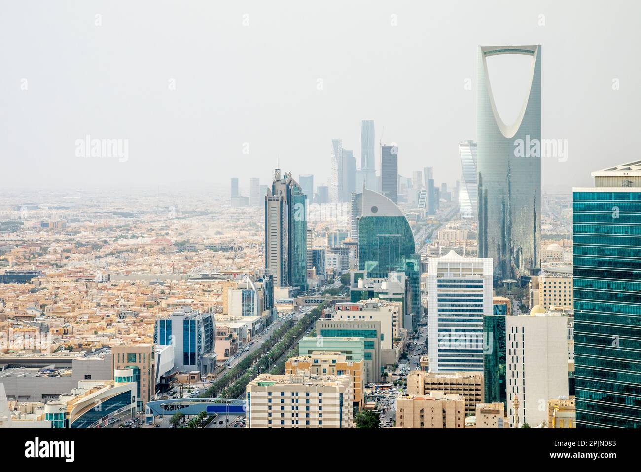 High tech metropolis hi-res stock photography and images - Alamy