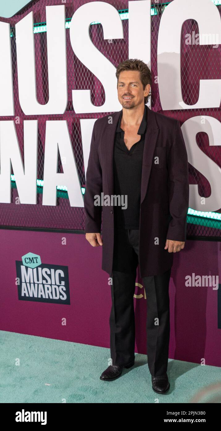 Austin, USA. 02nd Apr, 2023. Actor Steve Howey walks the red carpet at ...