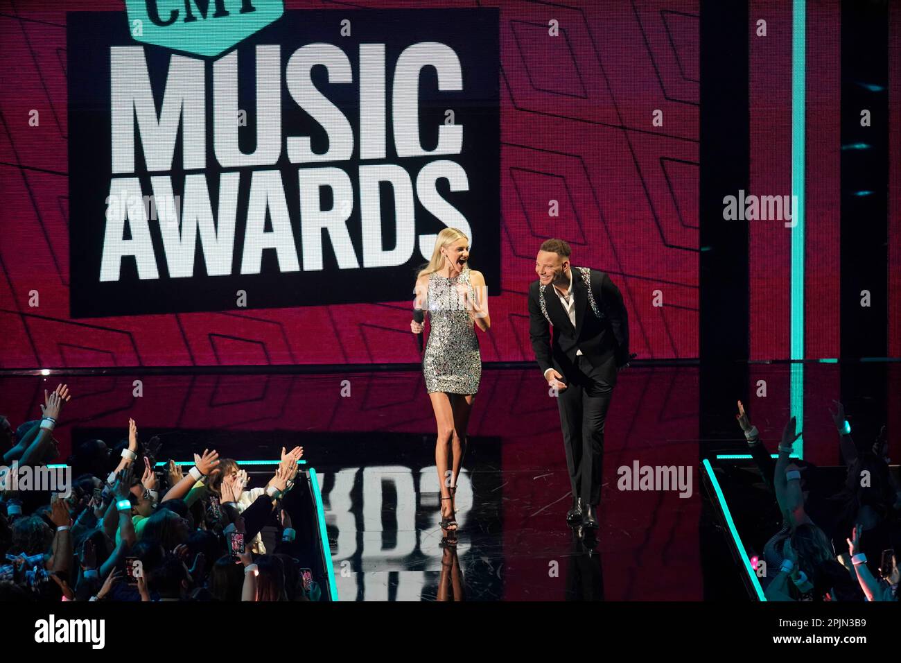 Singers and co-hosts KELSEA BALLERINI and KANE BROWN kick off the live ...