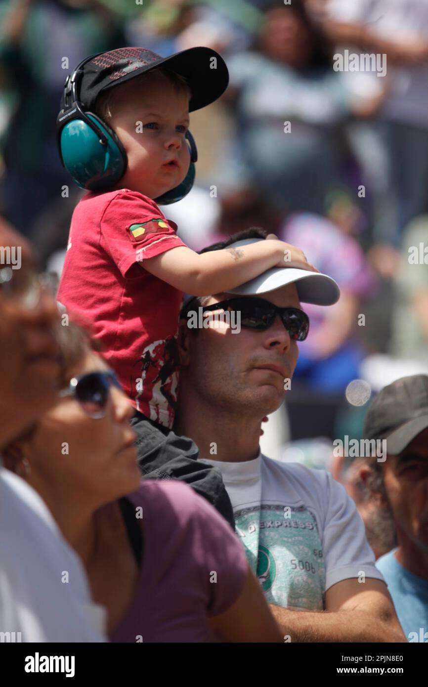 Bruce Lehnert holds his son Lexington Lehnert, 3, both of San Francisco ...