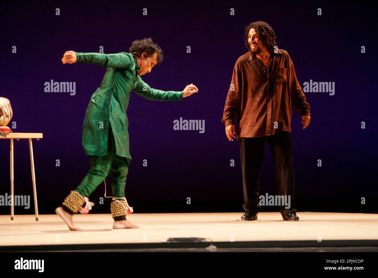chitresh01 246 ls.jpg From left: Pandit Chitresh Das and Jason Samuels ...