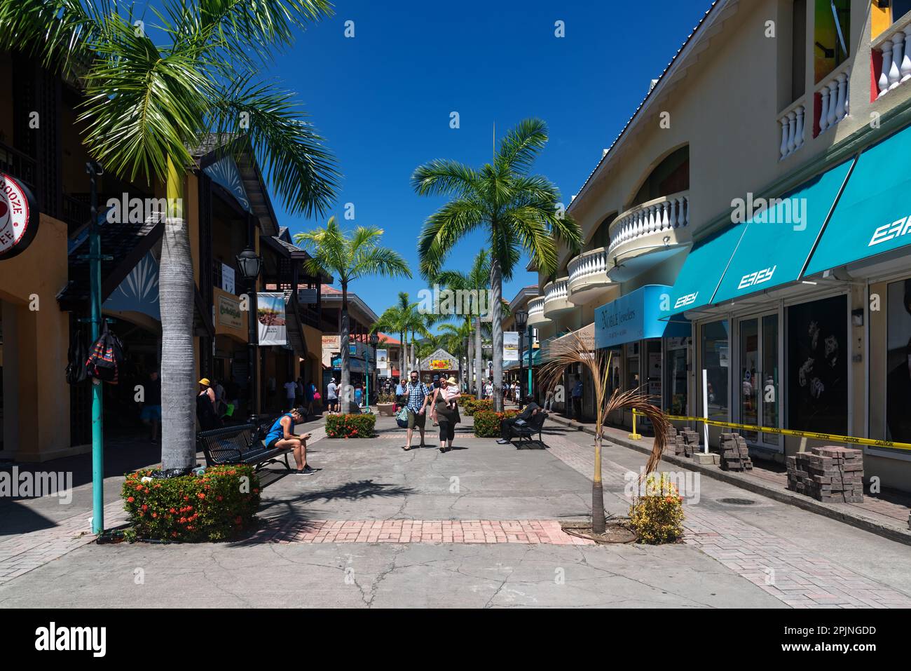 Saint christopher island road hi-res stock photography and images - Alamy