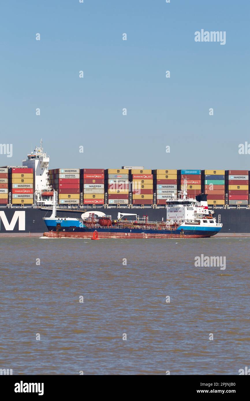 Foyle port hi-res stock photography and images - Alamy