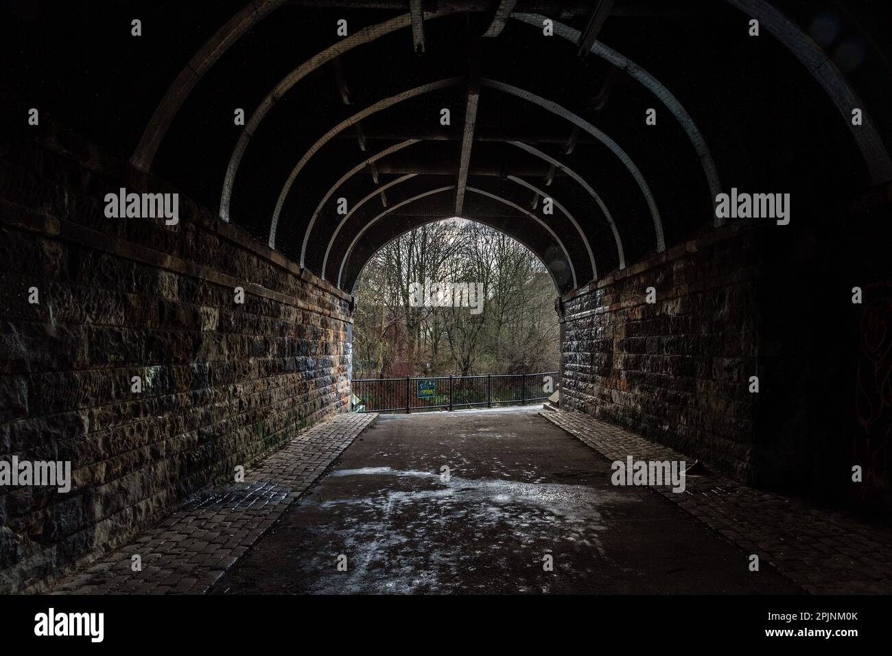 Kelvinbridge hi-res stock photography and images - Alamy