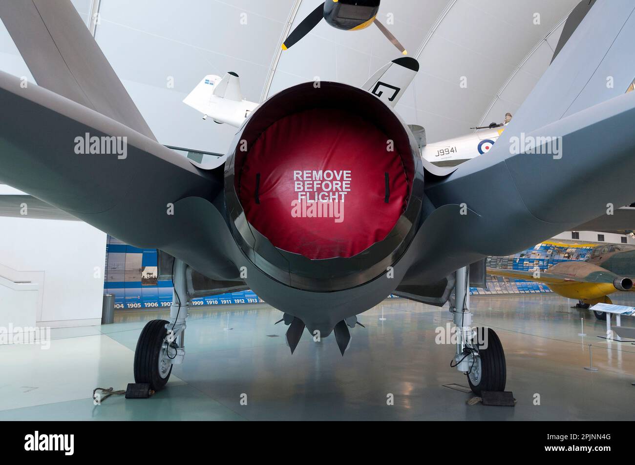 rear view of the Lockheed Martin Joint Strike Fighter (JSF-1) F-35 ...