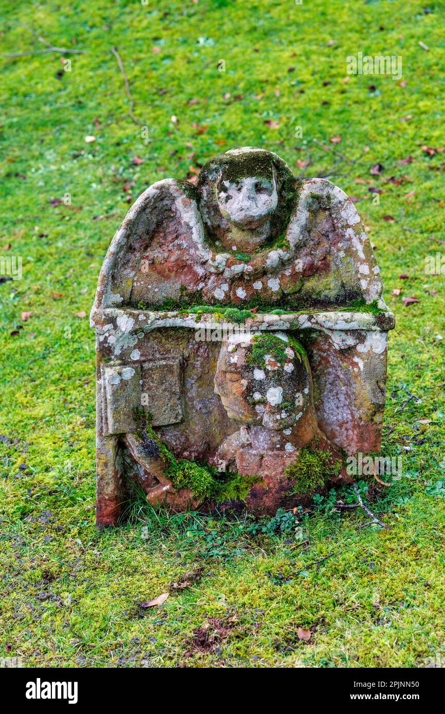 Women abbey hi-res stock photography and images - Alamy