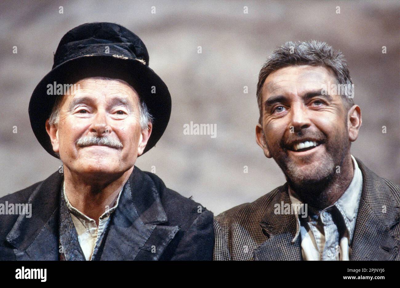 l-r: Alec McCowen (Vladimir), John Alderton (Estragon) in WAITING FOR ...