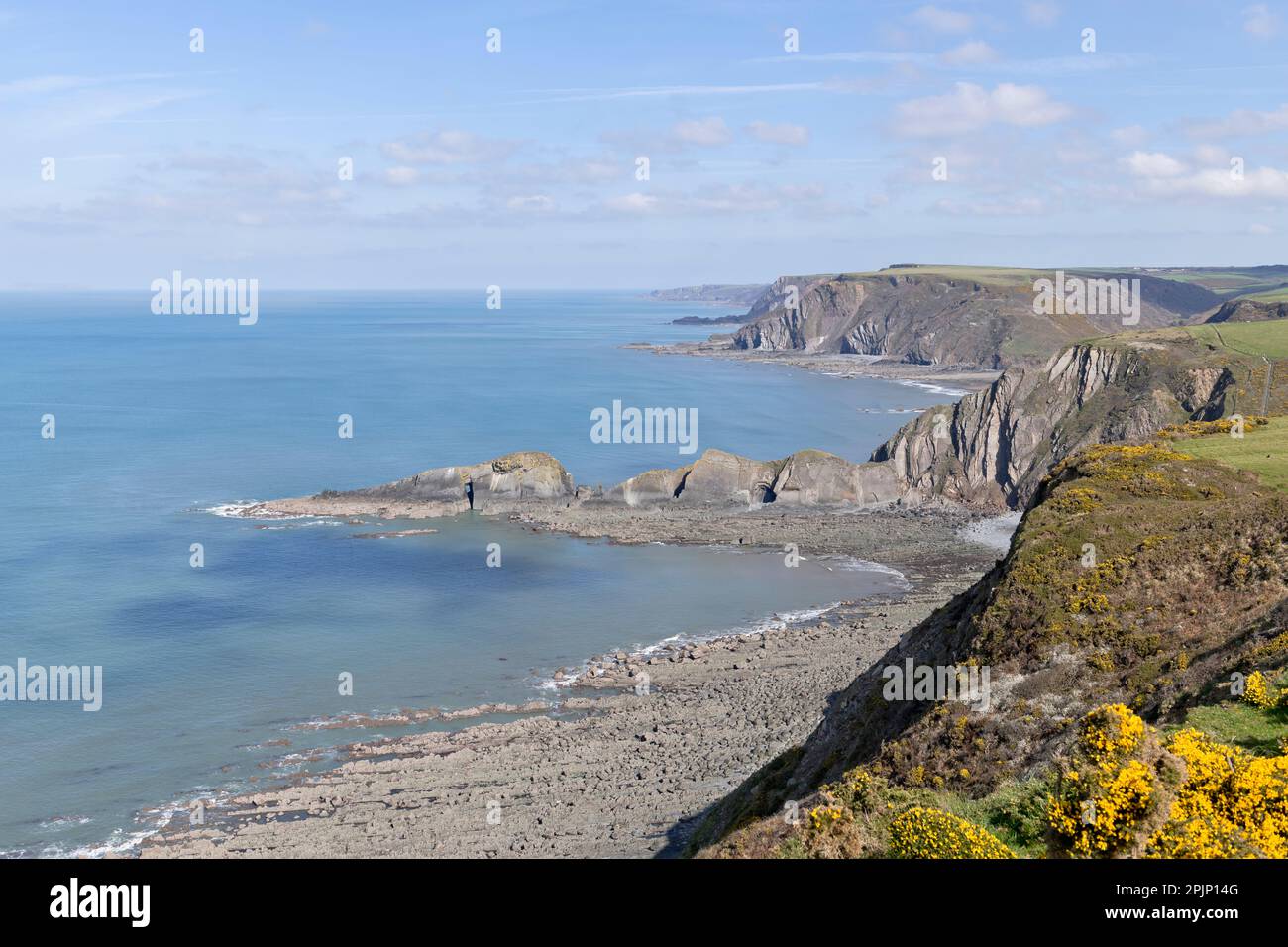 Devon-Cornwall border Marsland Mouth on the South West Coast Path Stock ...