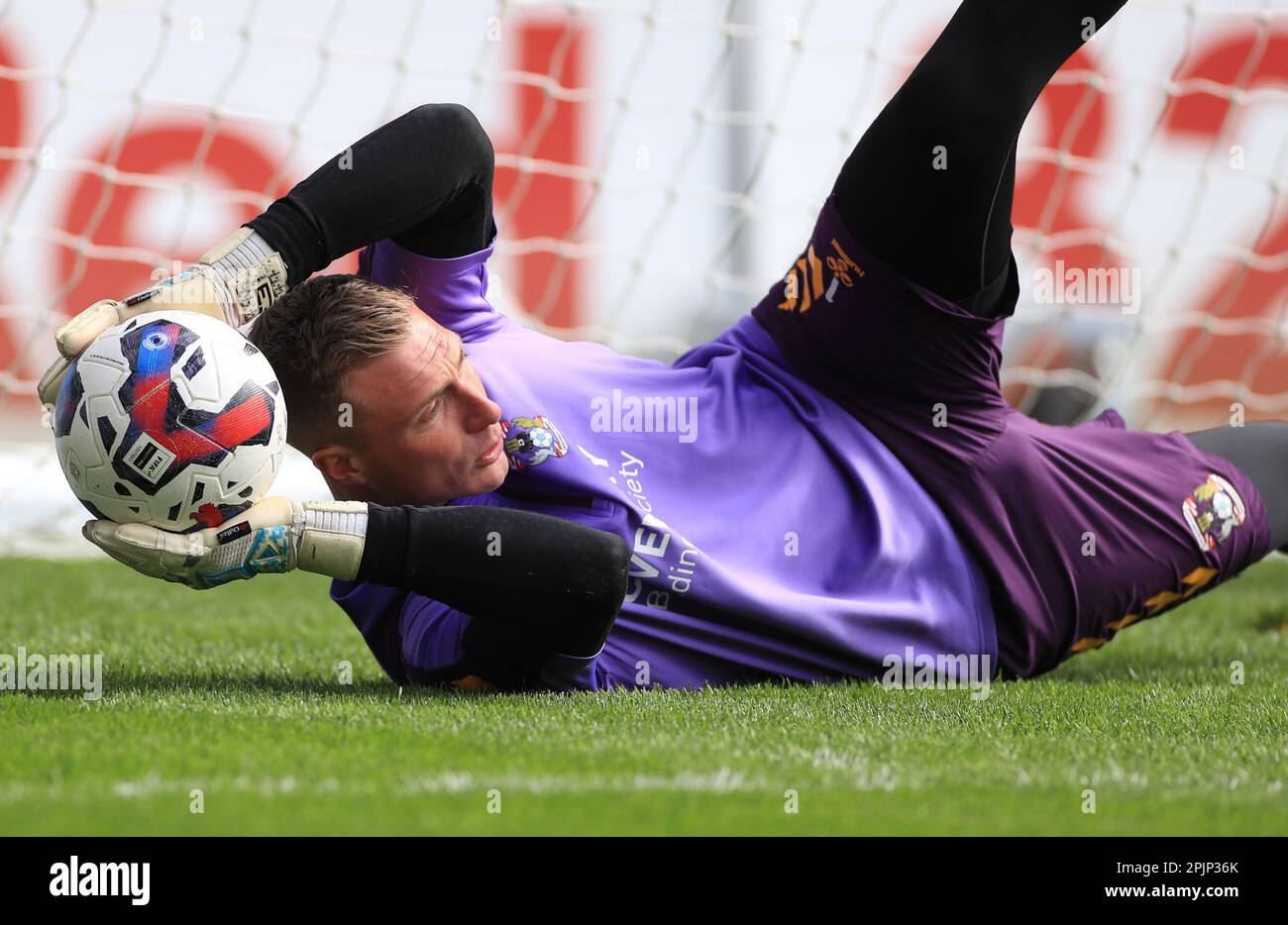 Coventry City goalkeeper Simon Moore in action during training at ...