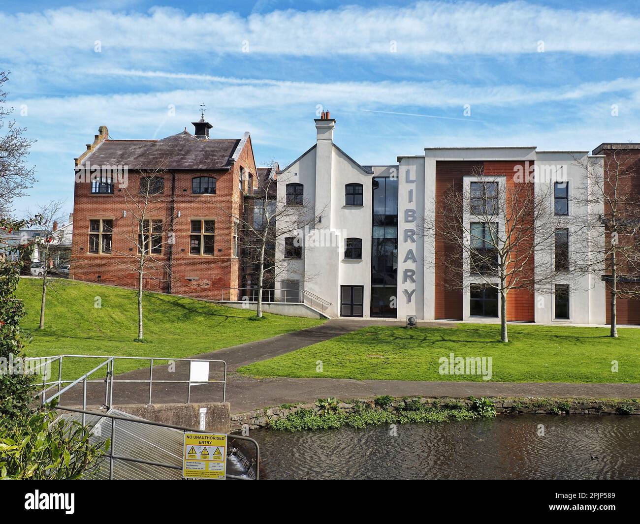 Northern ireland library hi-res stock photography and images - Alamy
