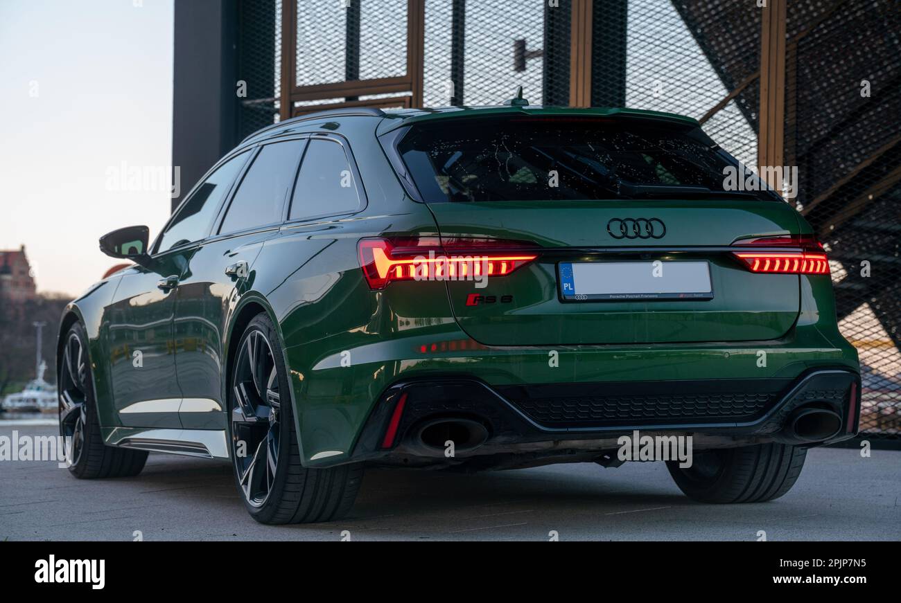 Audi RS6 Avant - a sporty station wagon in urban space Stock Photo - Alamy