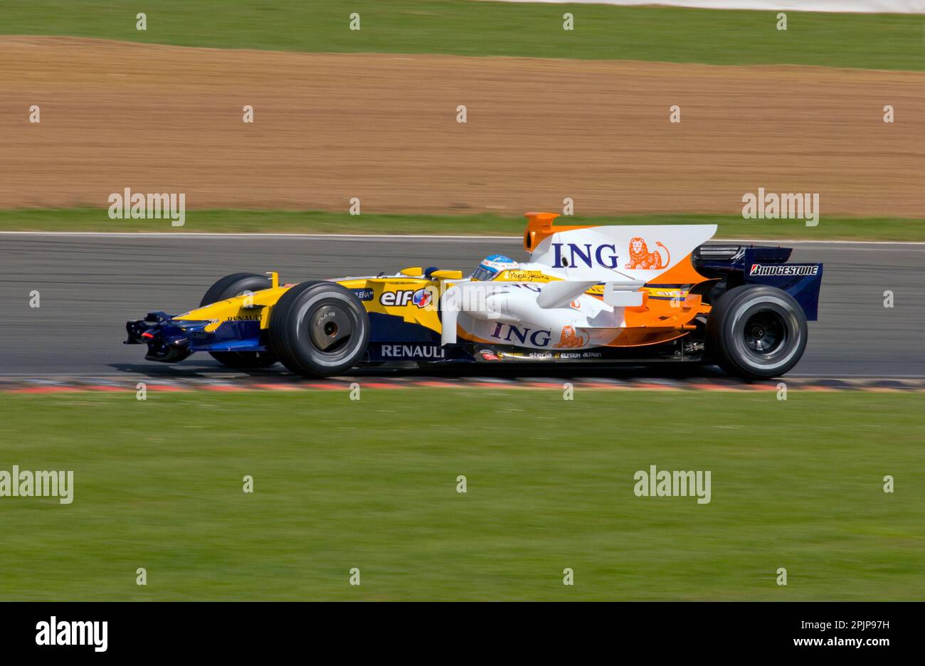 Fernando Alonso driving for the Renault F1 team during testing at the ...