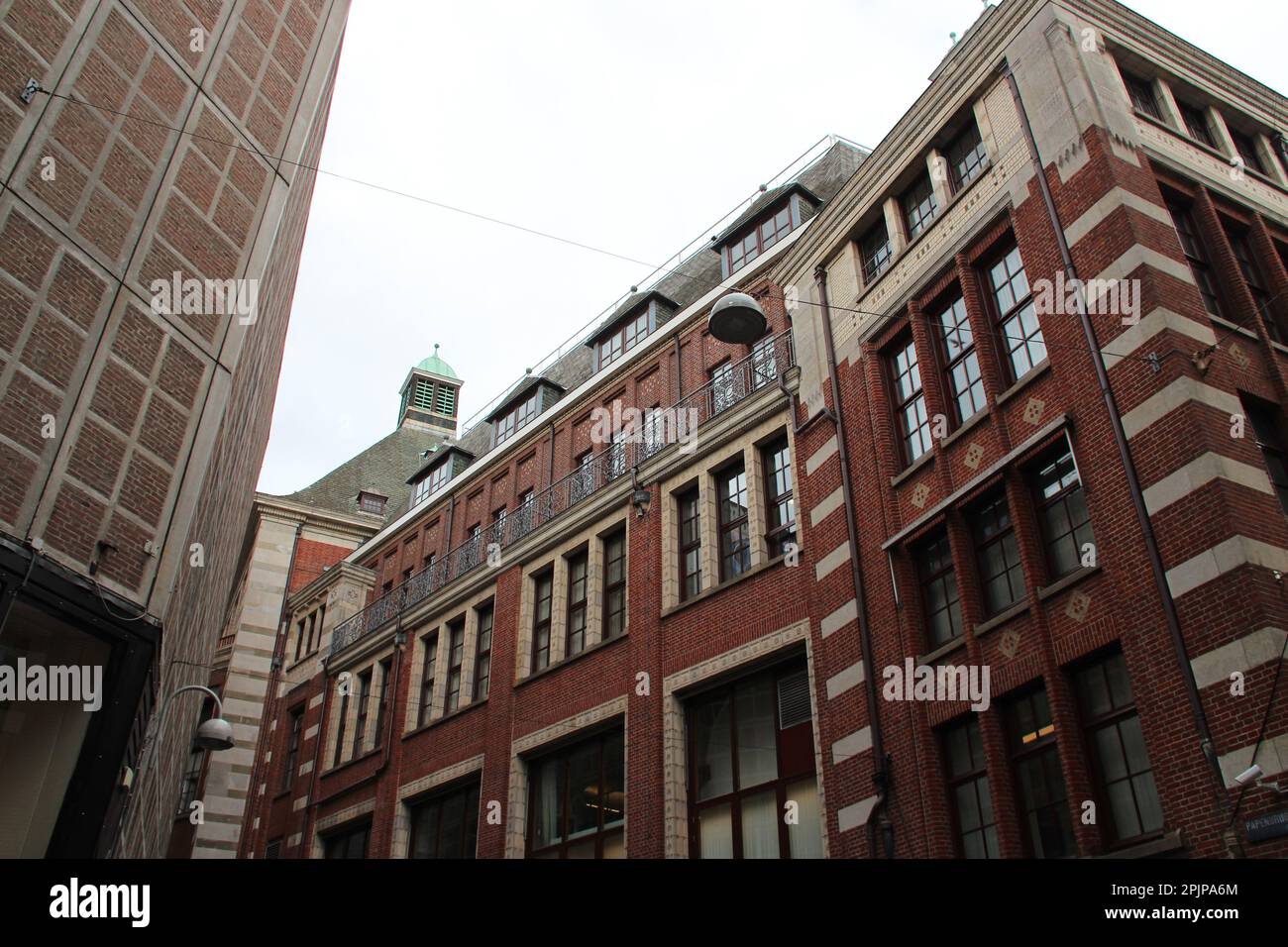 Amsterdam stock exchange building hi-res stock photography and images ...
