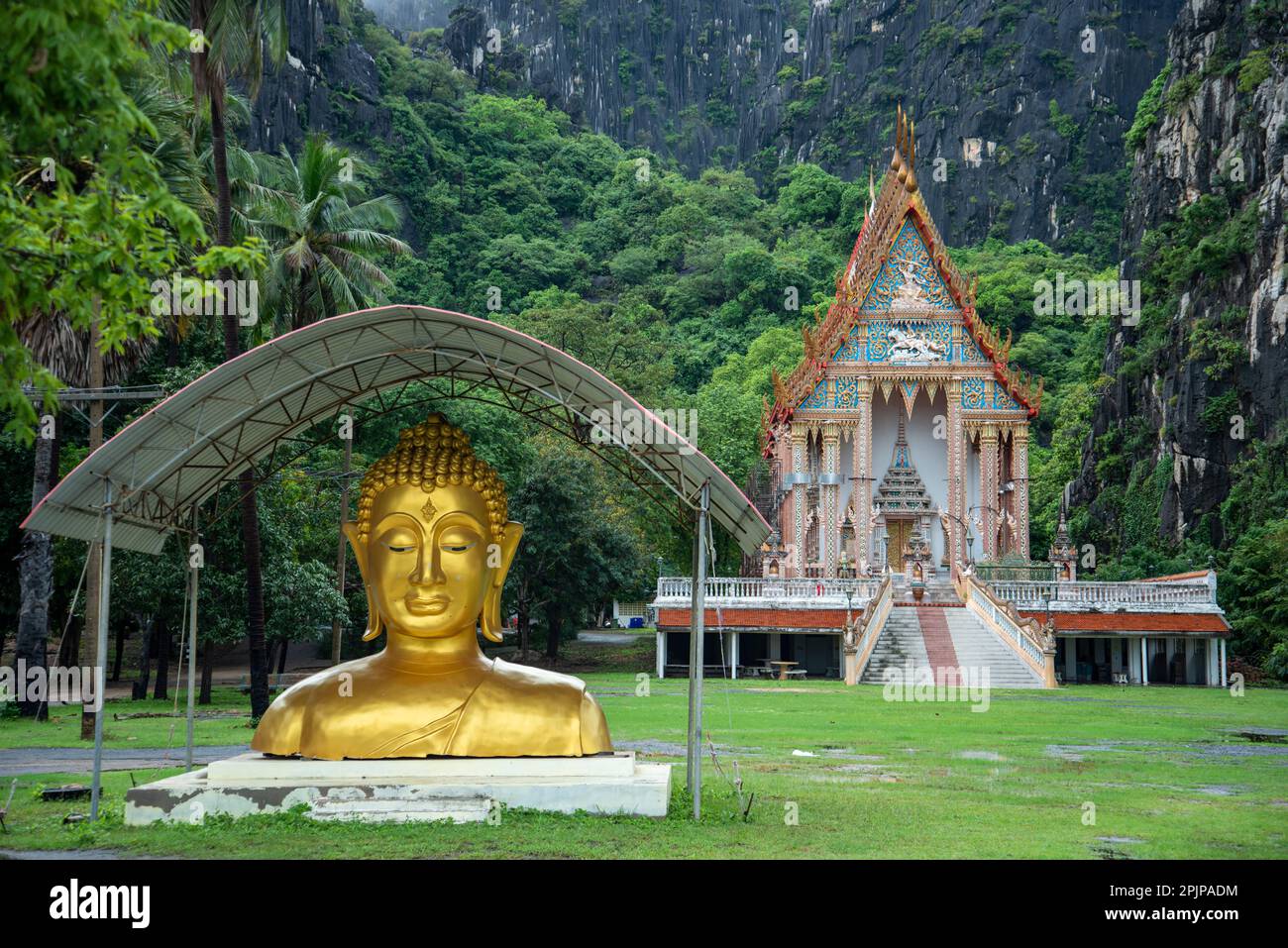 the Wat Khao Daeng Temple at the Village of Khao Daeng at the Hat Sam ...