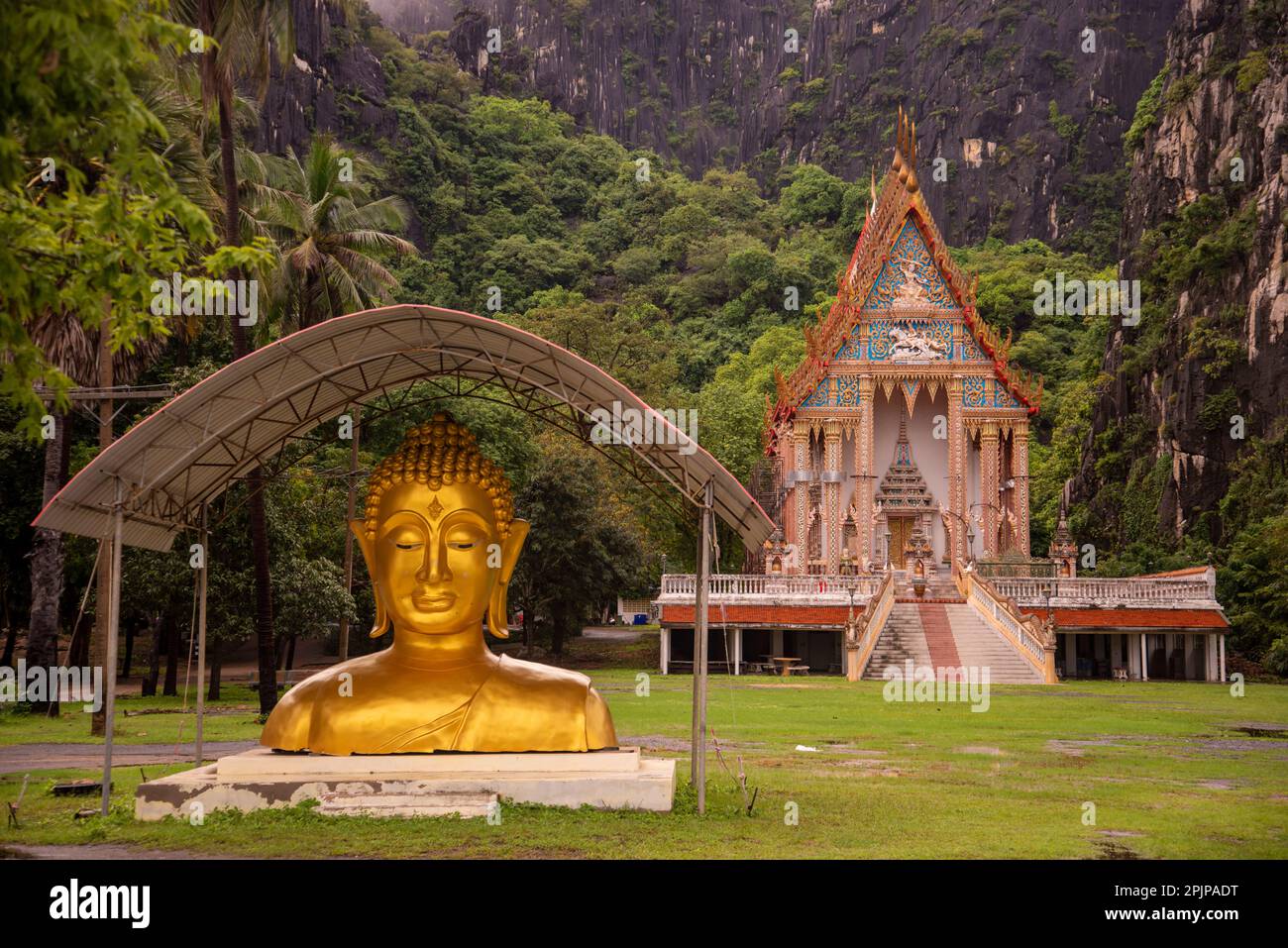 the Wat Khao Daeng Temple at the Village of Khao Daeng at the Hat Sam ...