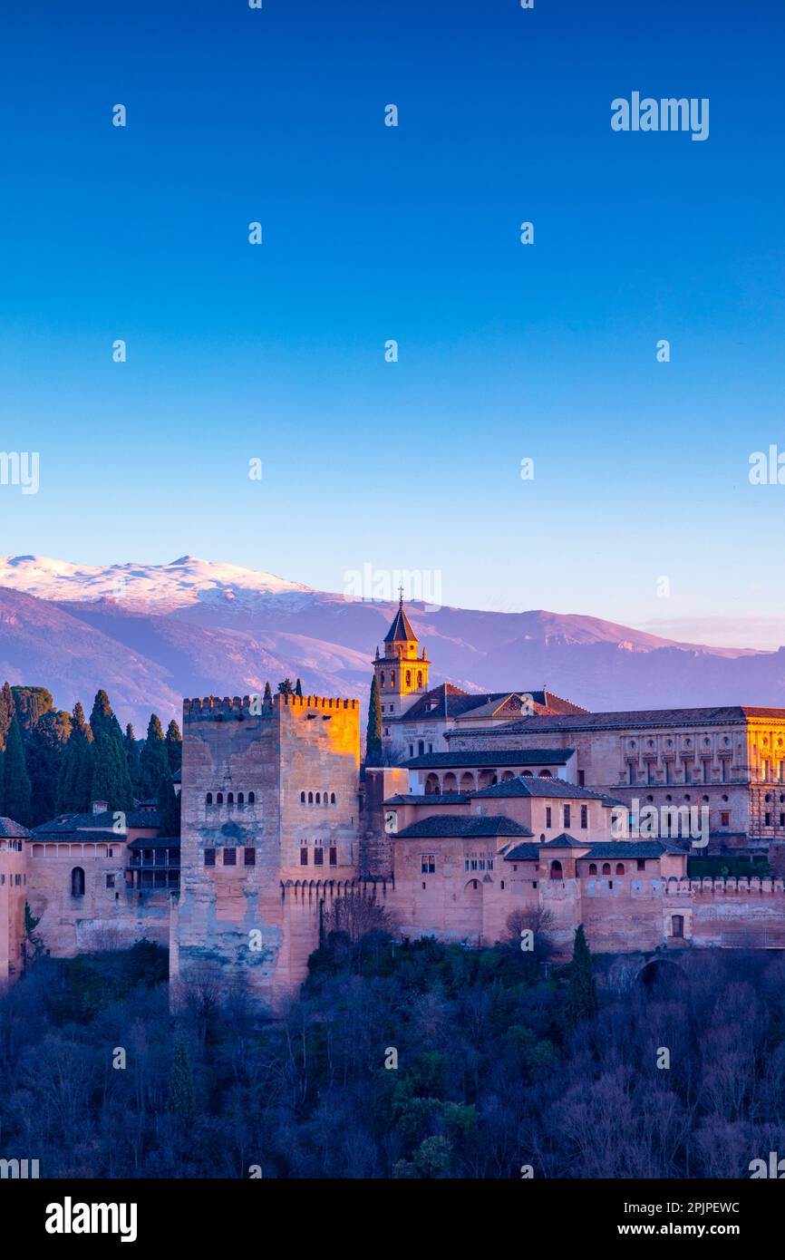 Granada facades hi-res stock photography and images - Alamy