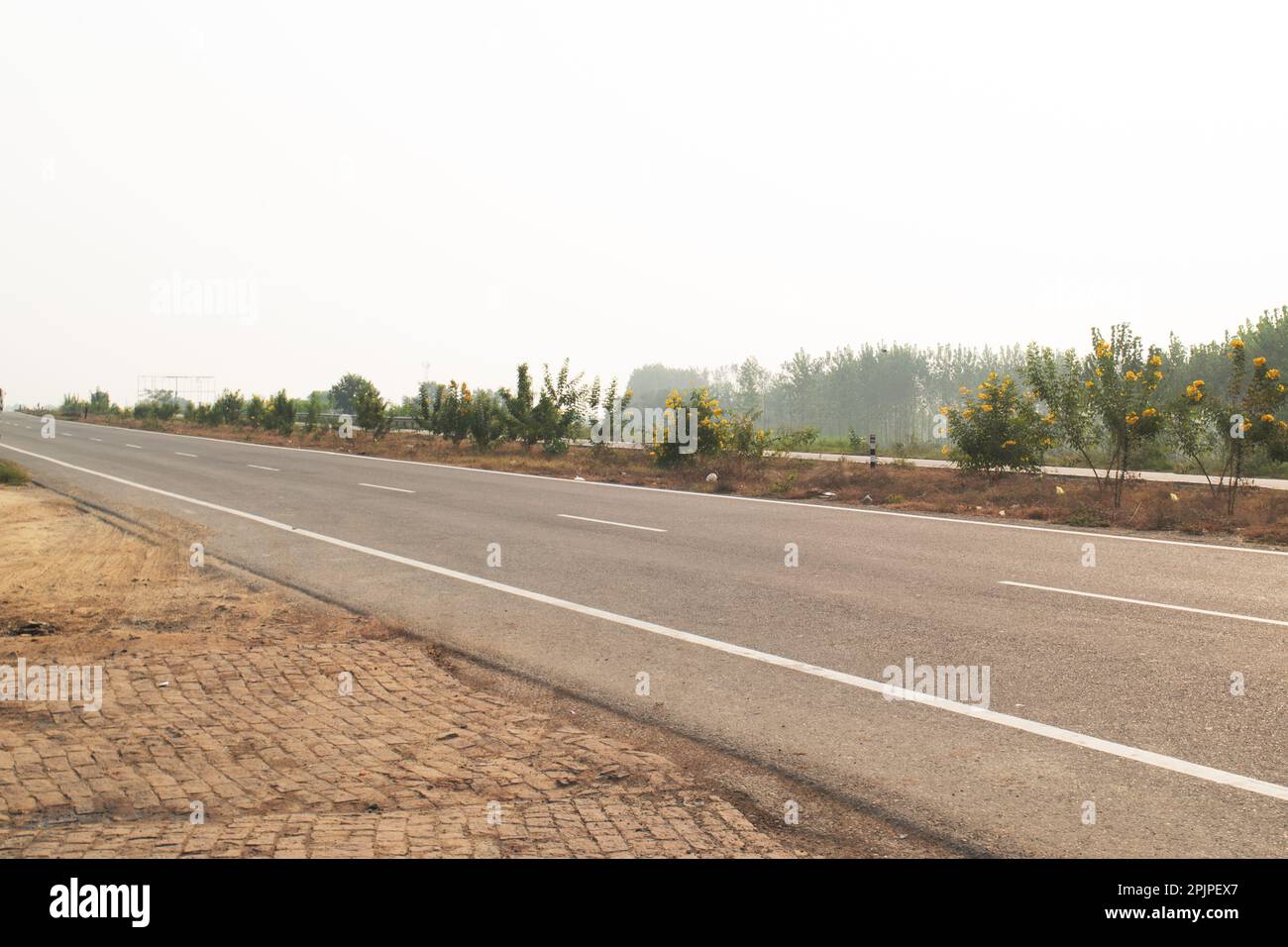 Empty road highway at uttar pradesh highway Stock Photo - Alamy