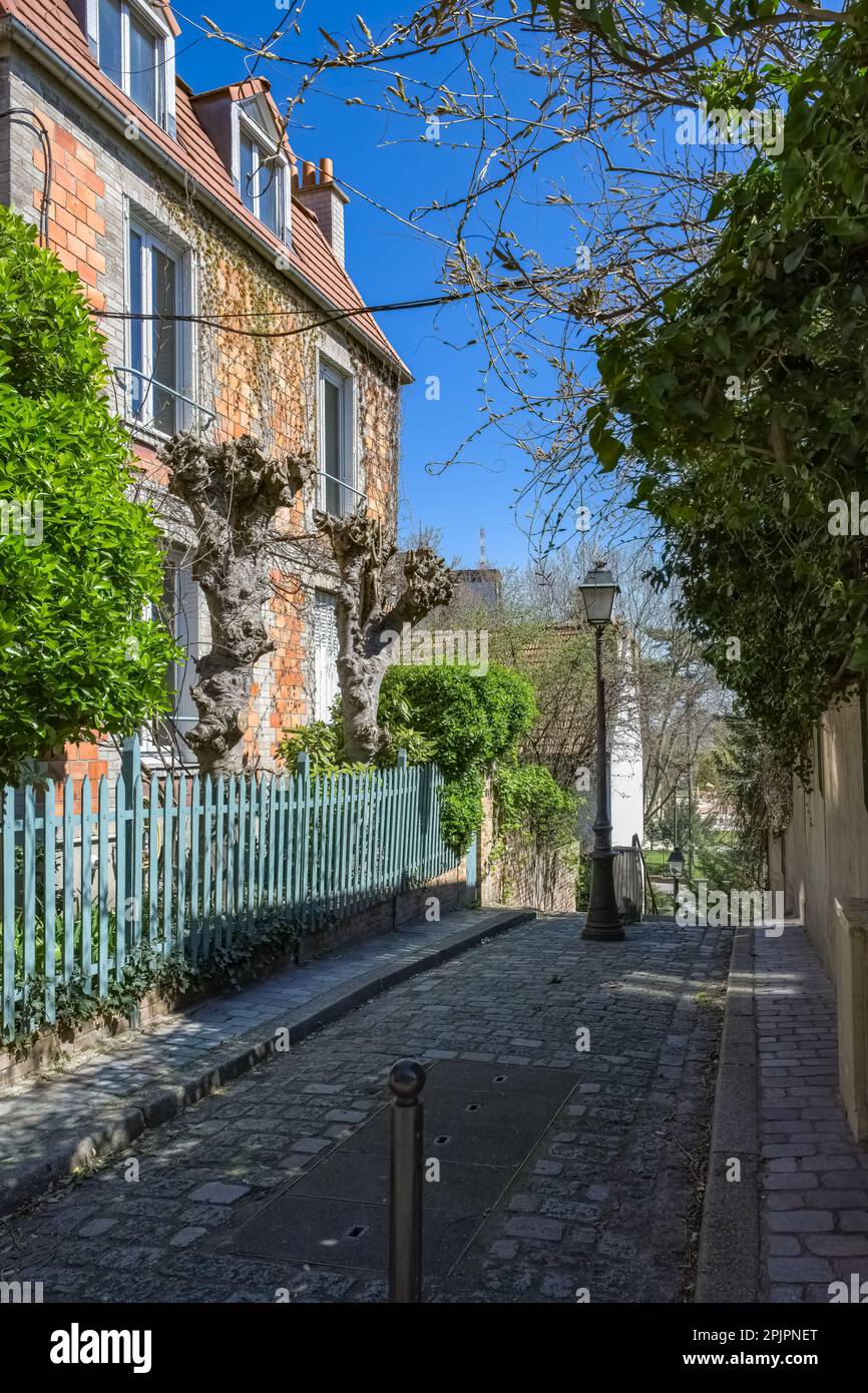 Paris, picturesque neighborhood of the Campagne à Paris, in the 20e ...