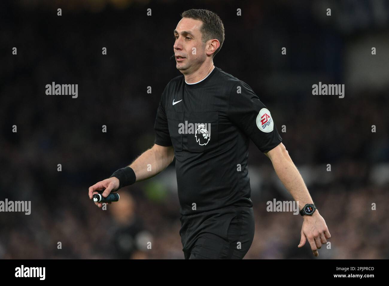 Referee david coote hi-res stock photography and images - Alamy