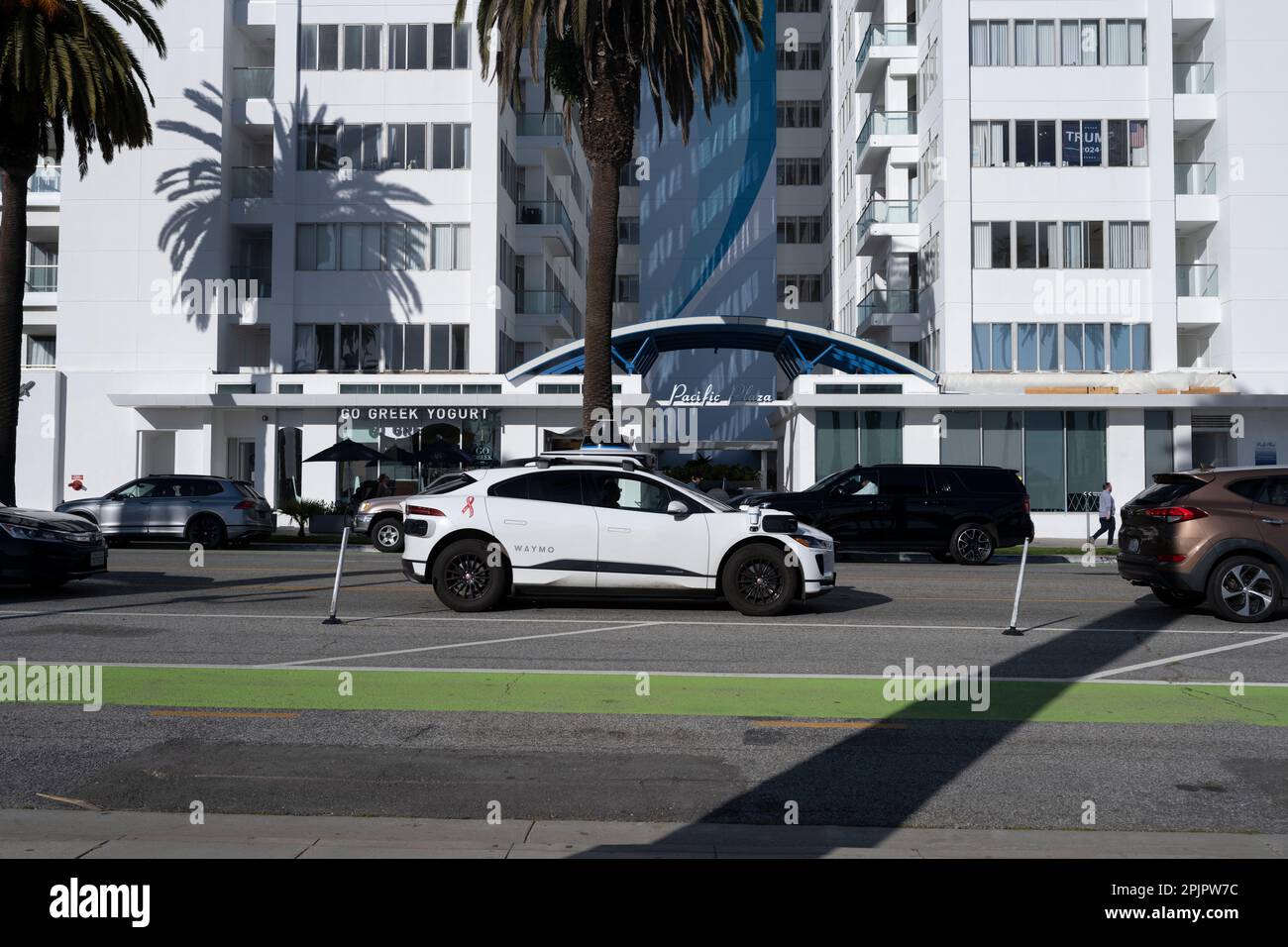 Autonomous vehicles test editorial hi-res stock photography and images ...
