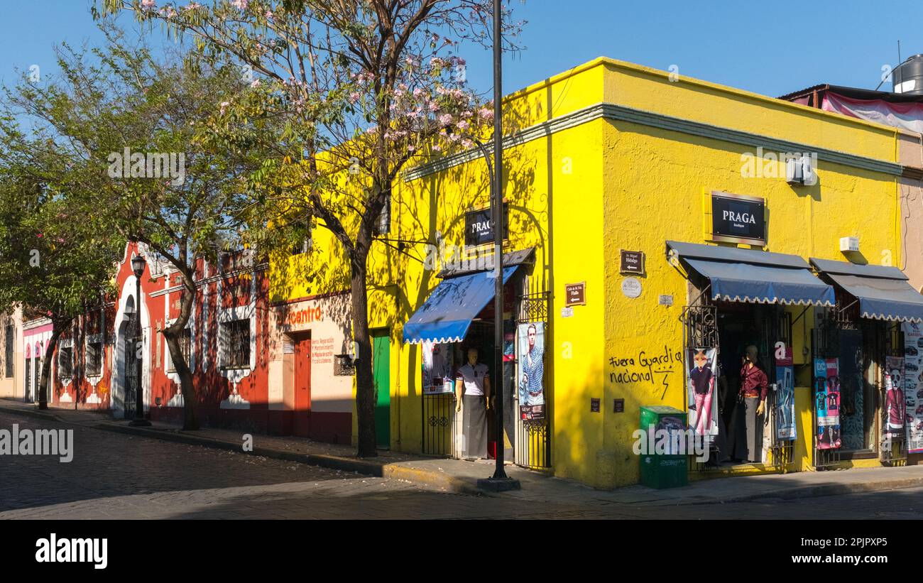 Mexico, Street scene Oaxaca de Juarez historical centre, Oaxaca state ...