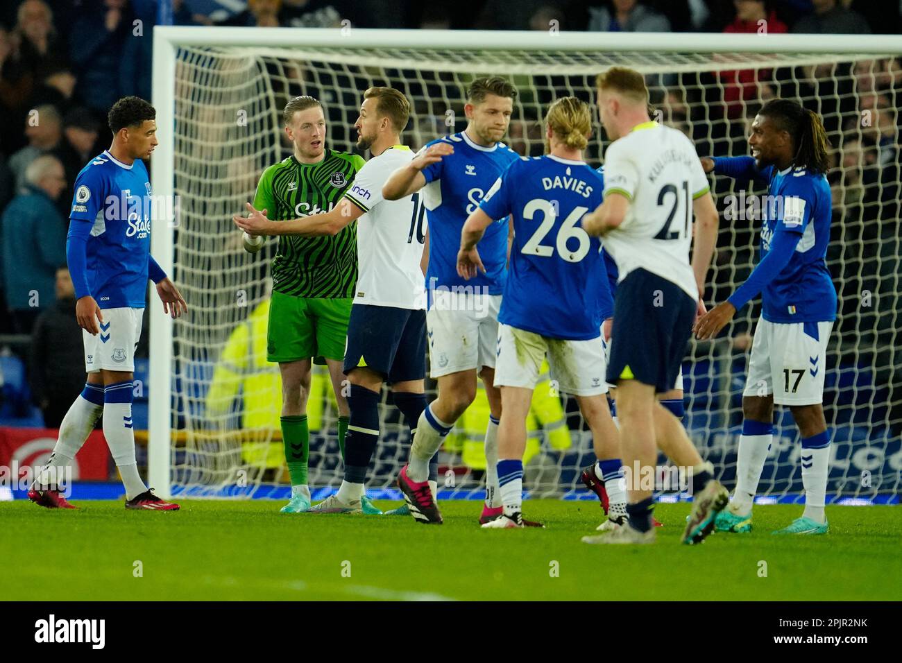 Players talk after the English Premier League soccer match between ...