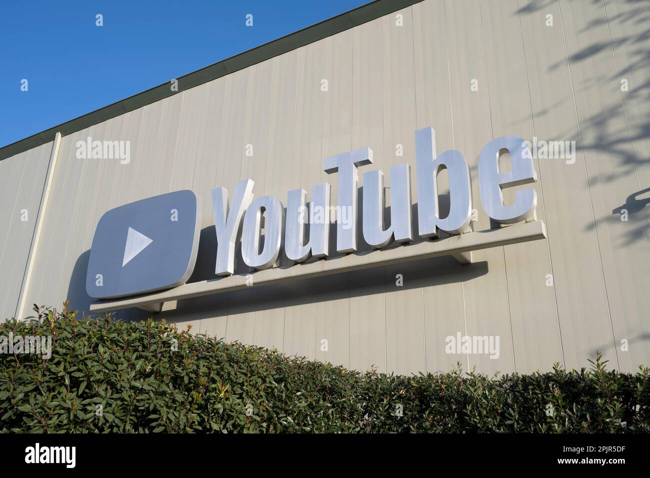 Los Angeles, California, USA. 2nd Apr, 2023. YouTube corporate offices ...