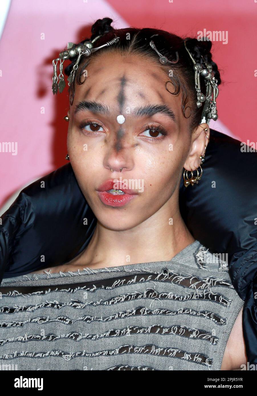 FKA Twigs attends The Fashion Awards 2022 at the Royal Albert Hall in ...