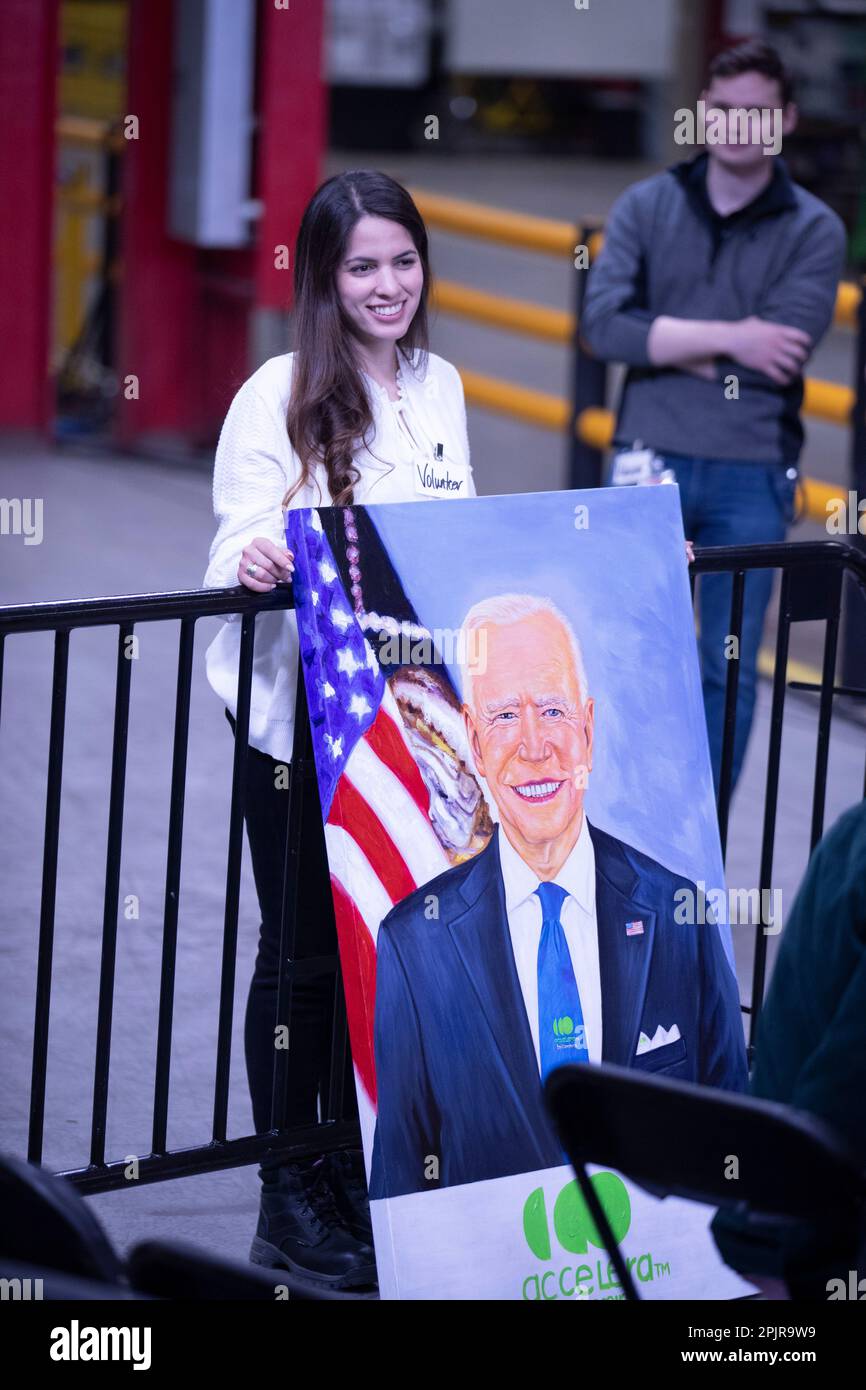Fridley, Minnesota, USA. 3rd Apr, 2023. A women holds a portrait before ...