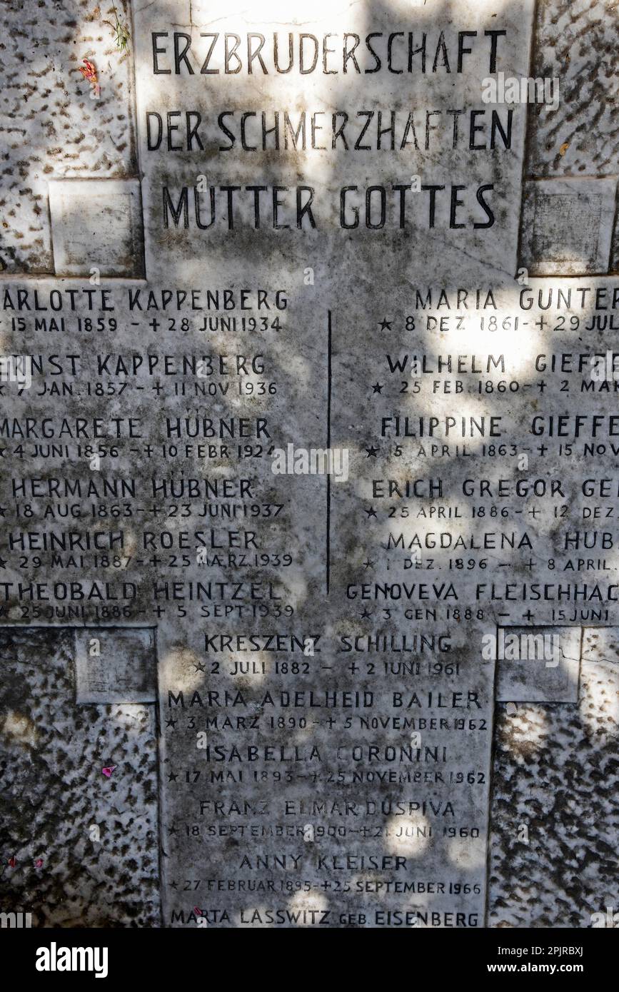 Grave, graves, tomb, Campo Santo Teutonico, German cemetery, cemetery ...