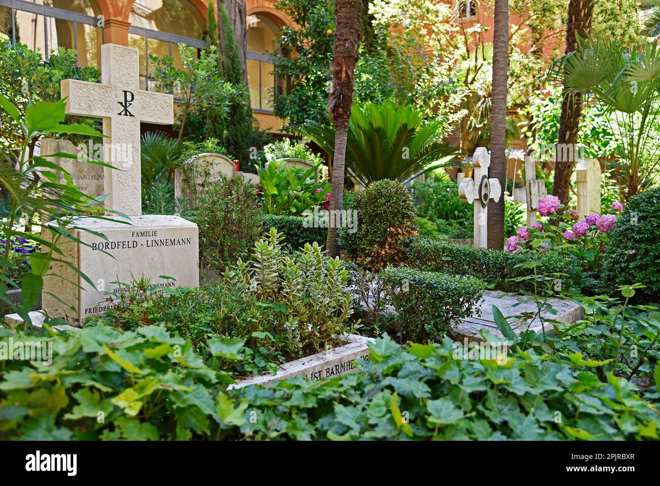 Grave, graves, tomb, Campo Santo Teutonico, German cemetery, cemetery ...