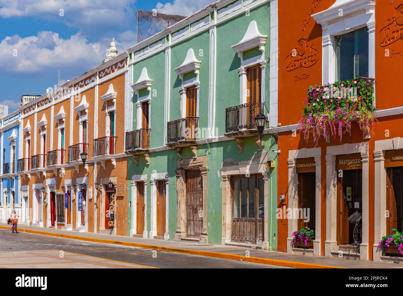 Pastel-coloured buildings in Campeche, Mexico Stock Photo - Alamy