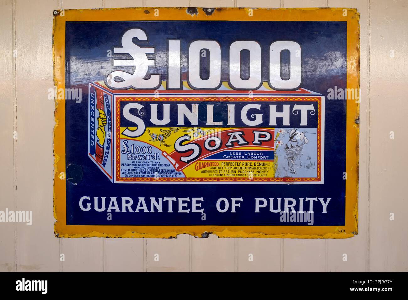 Old advertising sign at Sheffield Park Station Stock Photo - Alamy
