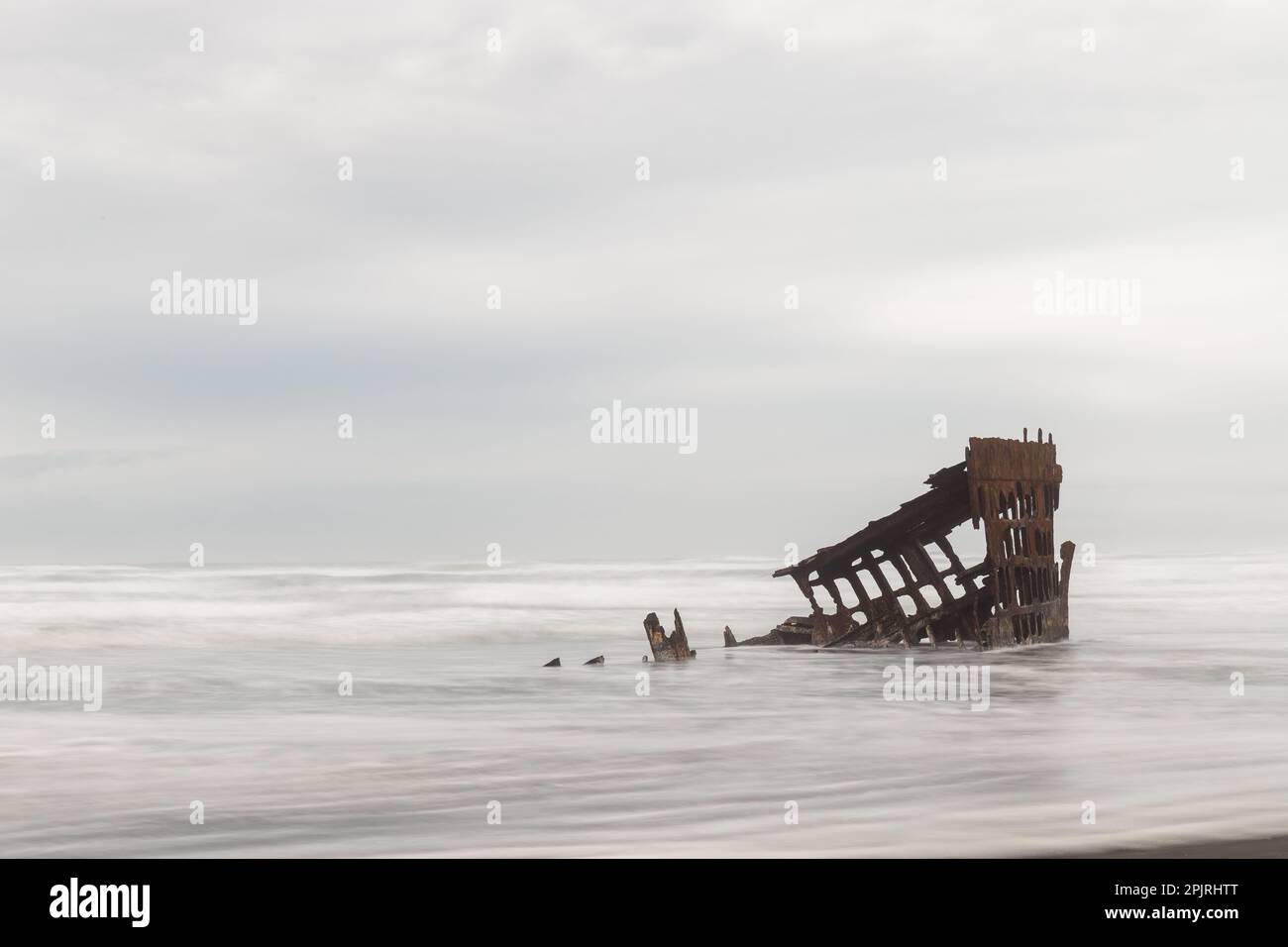 Peter iredale shipwreck fort stevens hi-res stock photography and ...