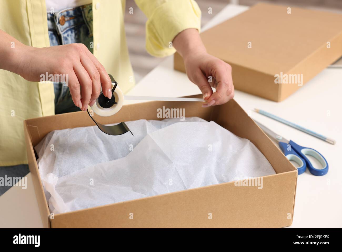 Preparing package hi-res stock photography and images - Alamy