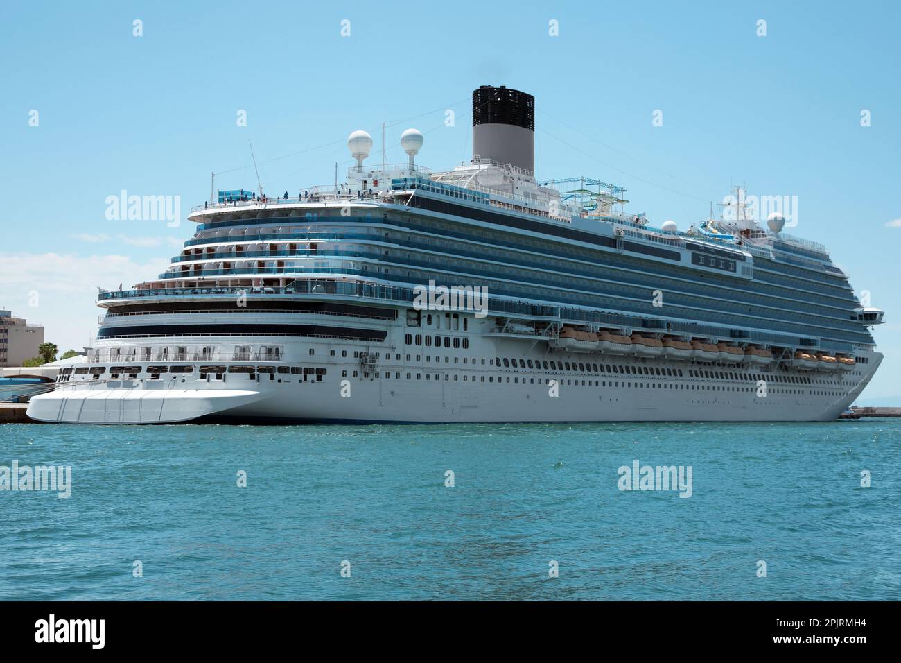 Modern cruise ship hi-res stock photography and images - Alamy