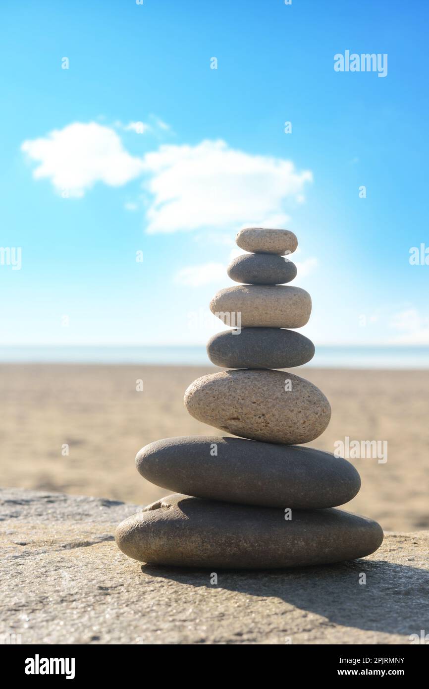 Parapet rock hi-res stock photography and images - Alamy