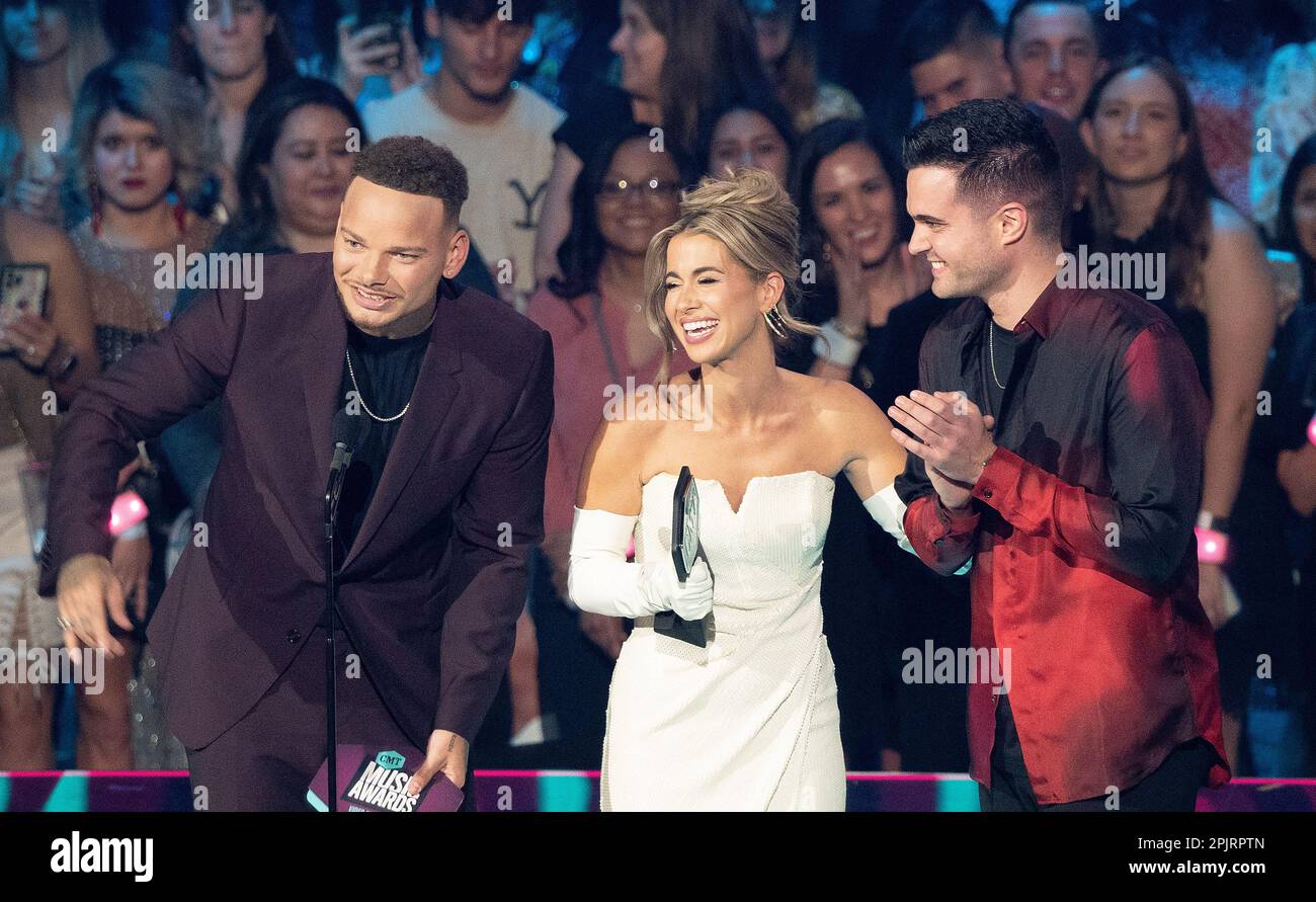 Austin, USA. 02nd Apr, 2023. (L-R) Kane Brown, Katelyn Jae Brown and ...