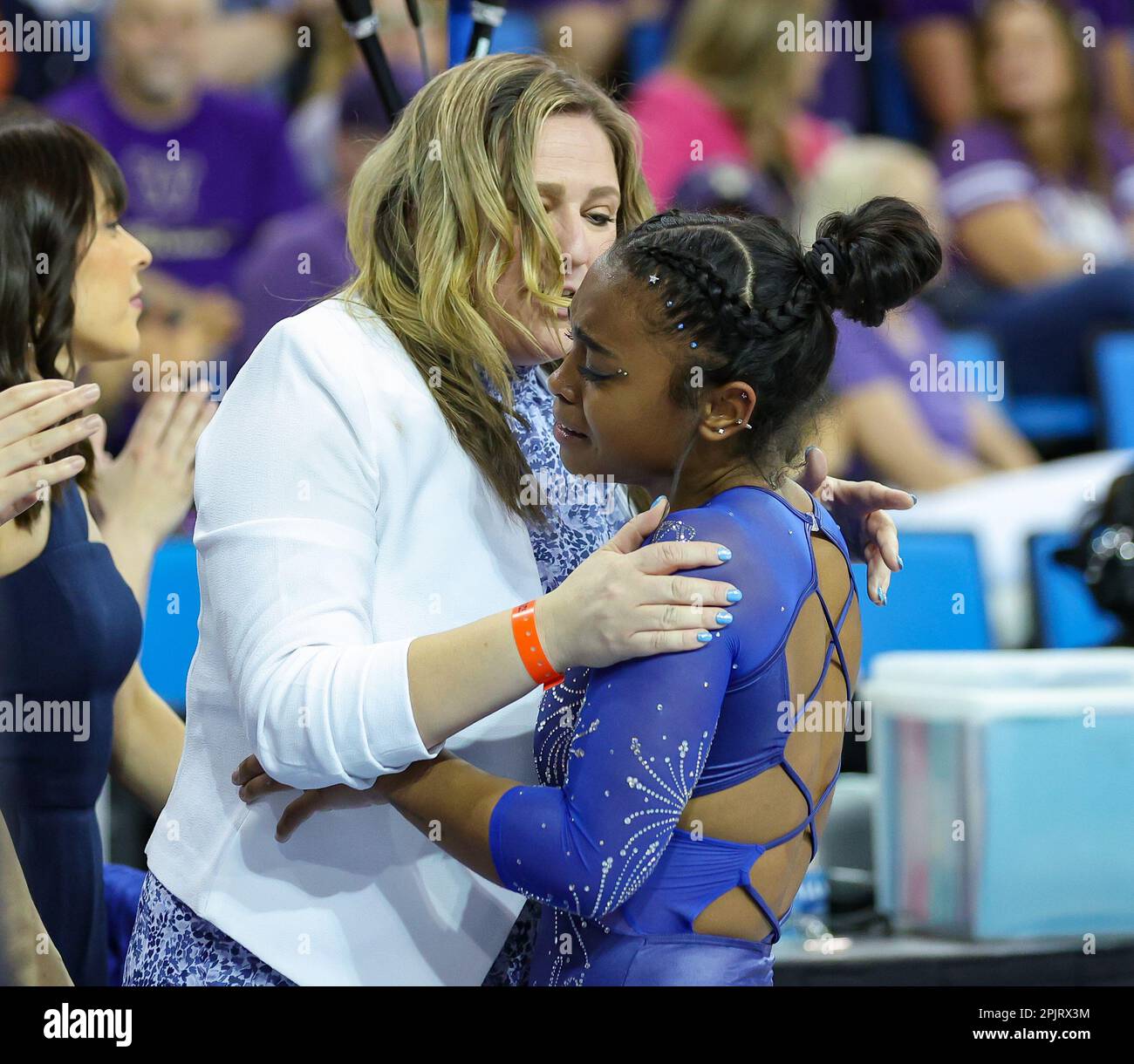 Los Angeles Ok Usa 1st Apr 2023 Uclas Selena Harris Gets A Hug
