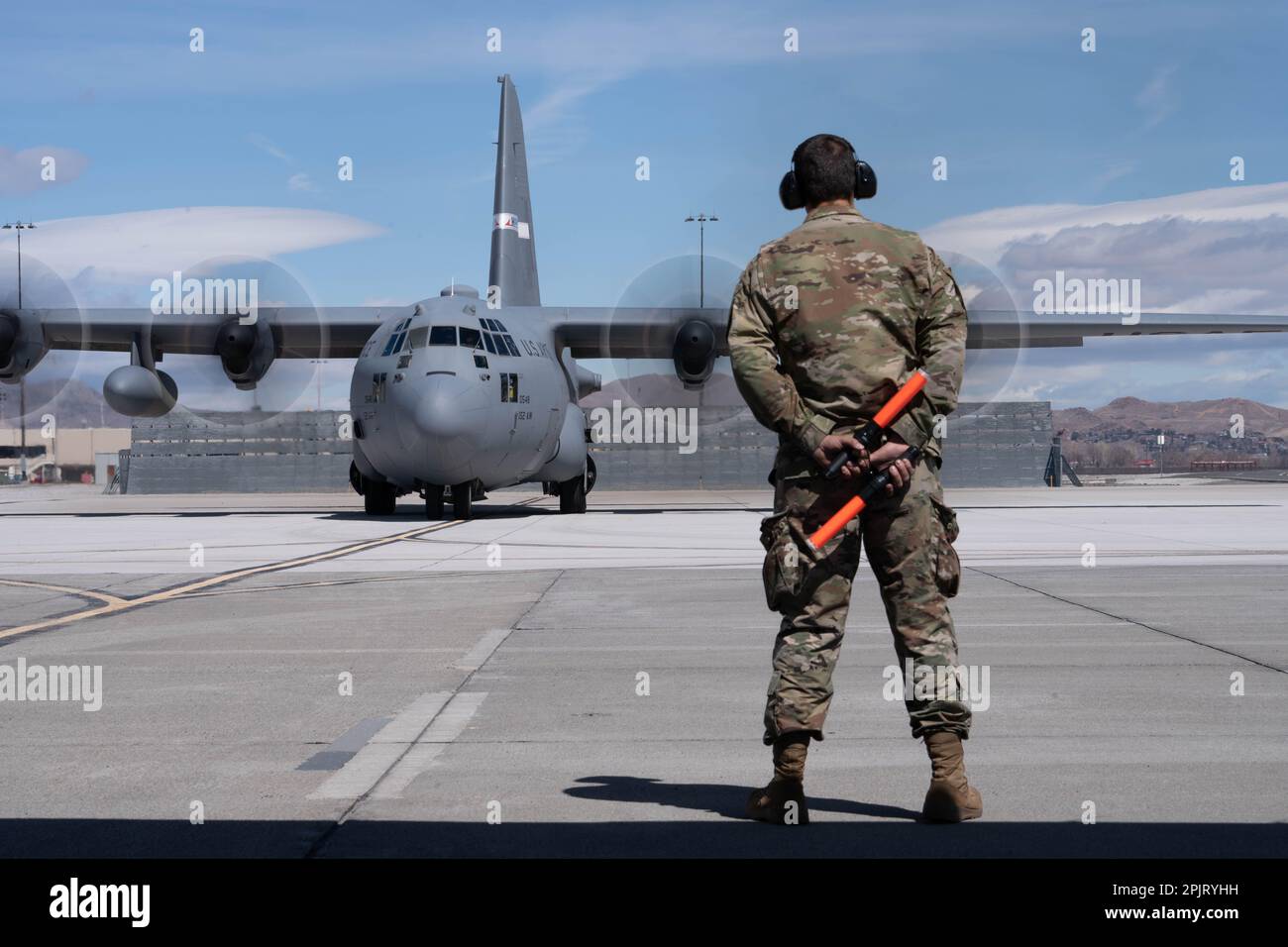 153rd airlift wing hi-res stock photography and images - Alamy