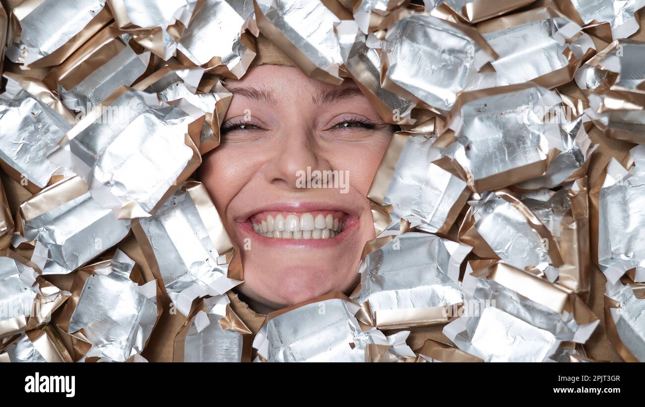 Plastic candy wrappers hi-res stock photography and images - Alamy