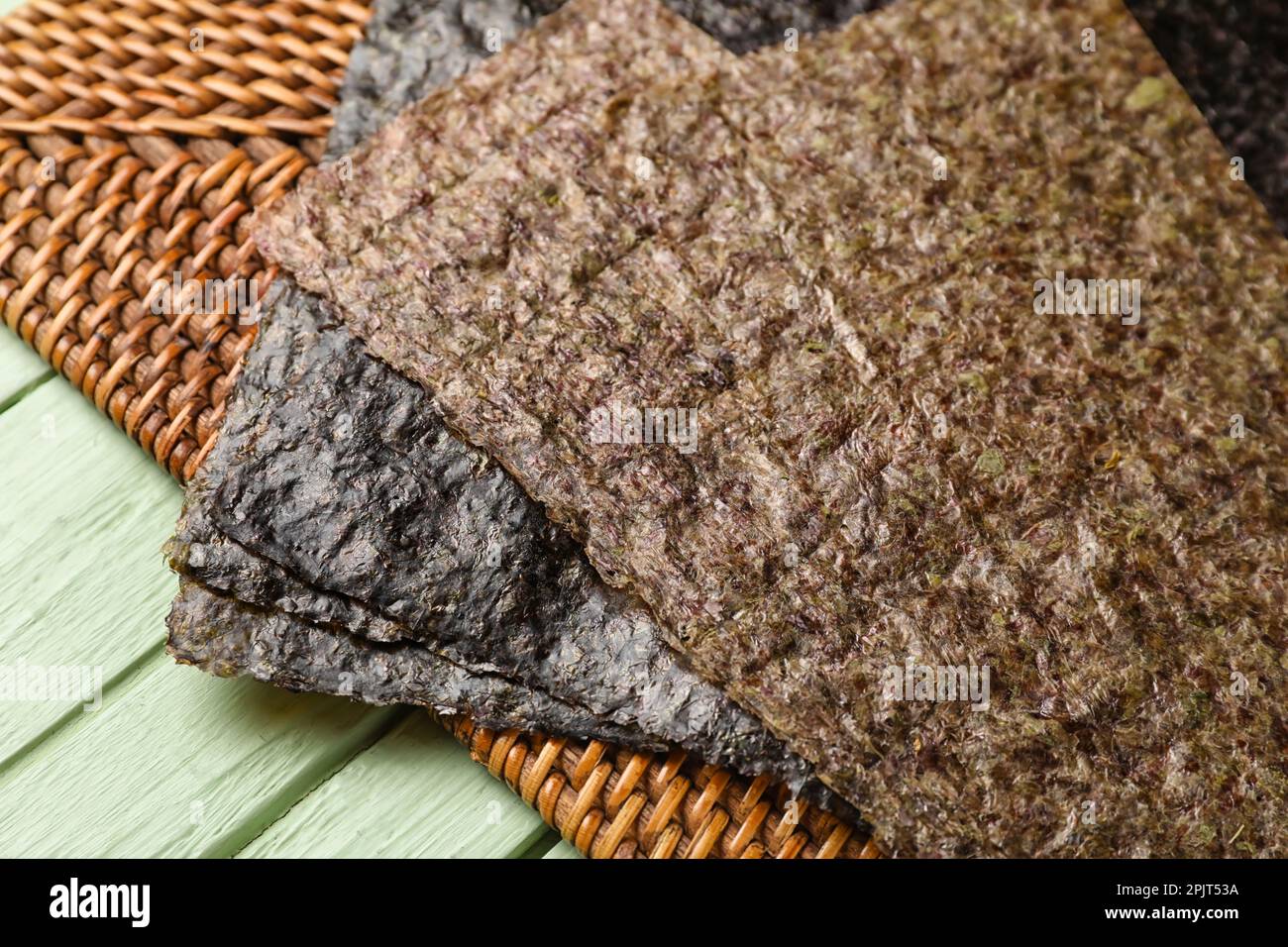 Nori sheets hi-res stock photography and images - Alamy