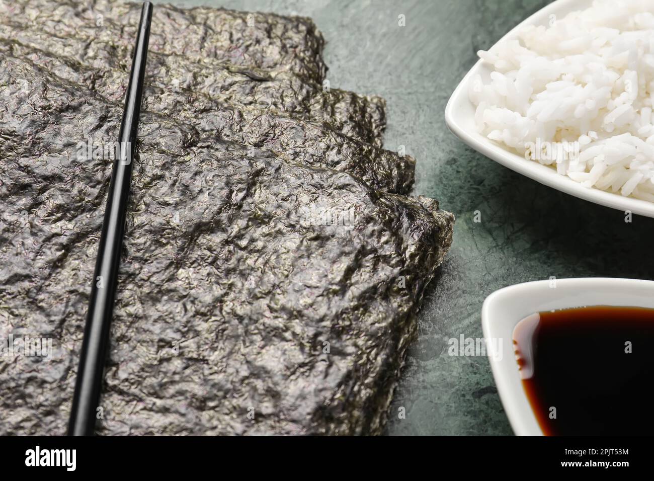 Nori sheets hi-res stock photography and images - Alamy