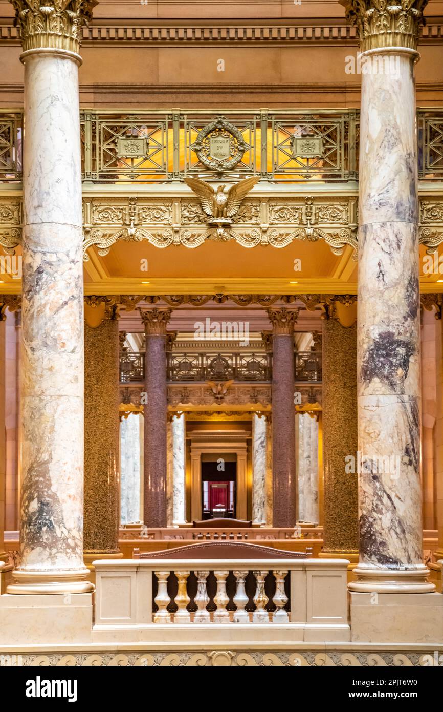 Minnesota, MN, USA - June 8, 2022: The large hallways of the inside ...