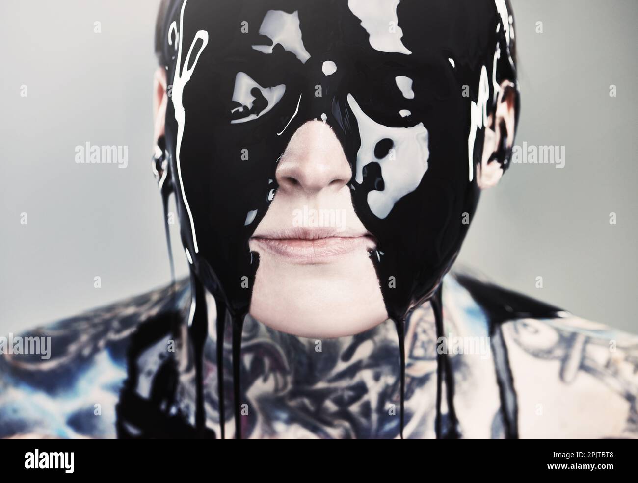 Pouring ink hi-res stock photography and images - Alamy