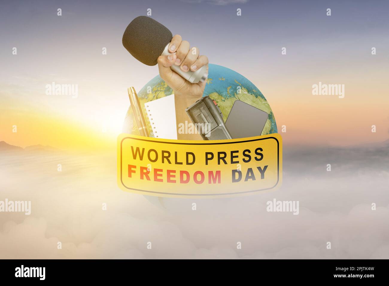 Human hand holding a microphone. World press freedom day concept Stock Photo - Alamy